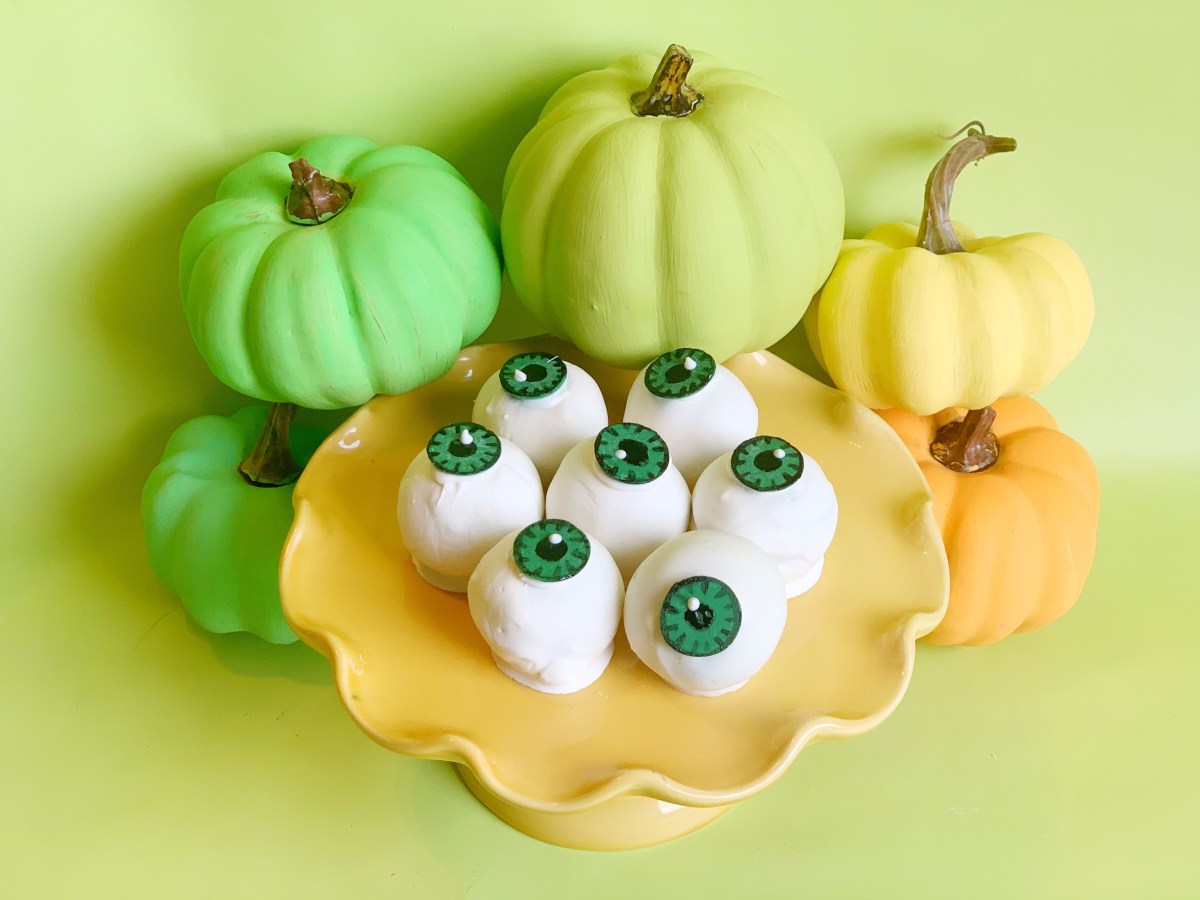 DIY Eyeball Cake Balls – Auburn Artisan