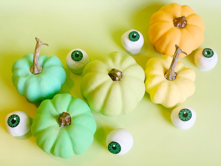 DIY Eyeball Cake Balls – Auburn Artisan