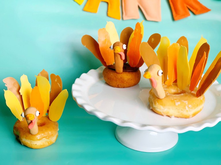 DIY Thanksgiving Turkey Donuts – Auburn Artisan