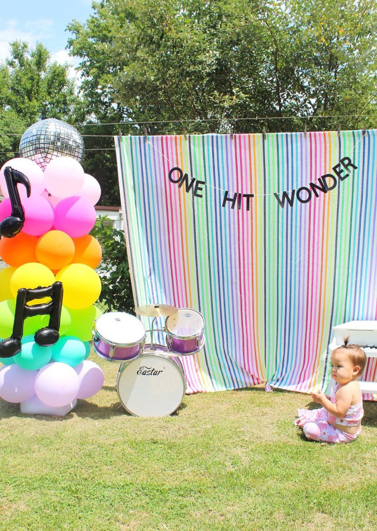 Violett’s ONE HIT WONDER Party – Auburn Artisan