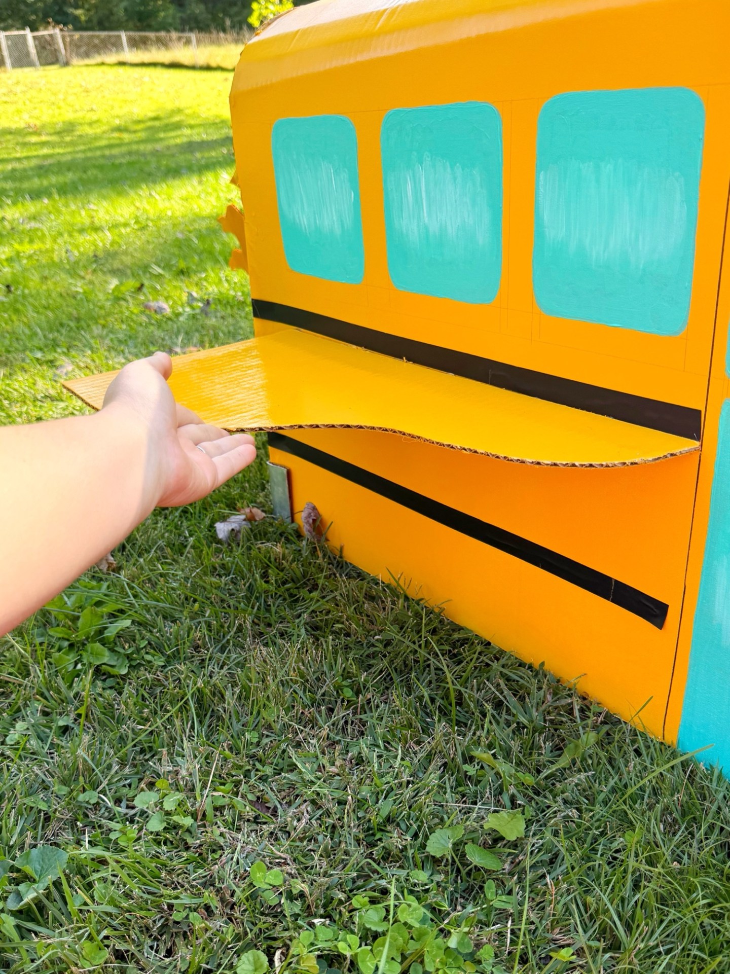 DIY Ms. Frizzle + Magic School Bus Costume – Auburn Artisan
